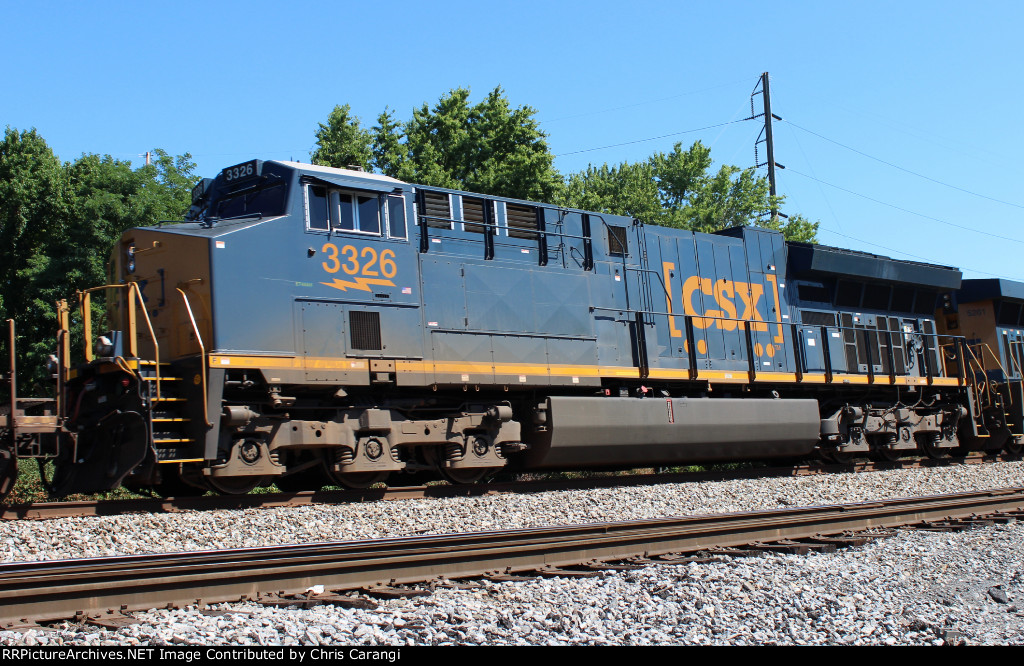 CSXT 3326 on Q140-06